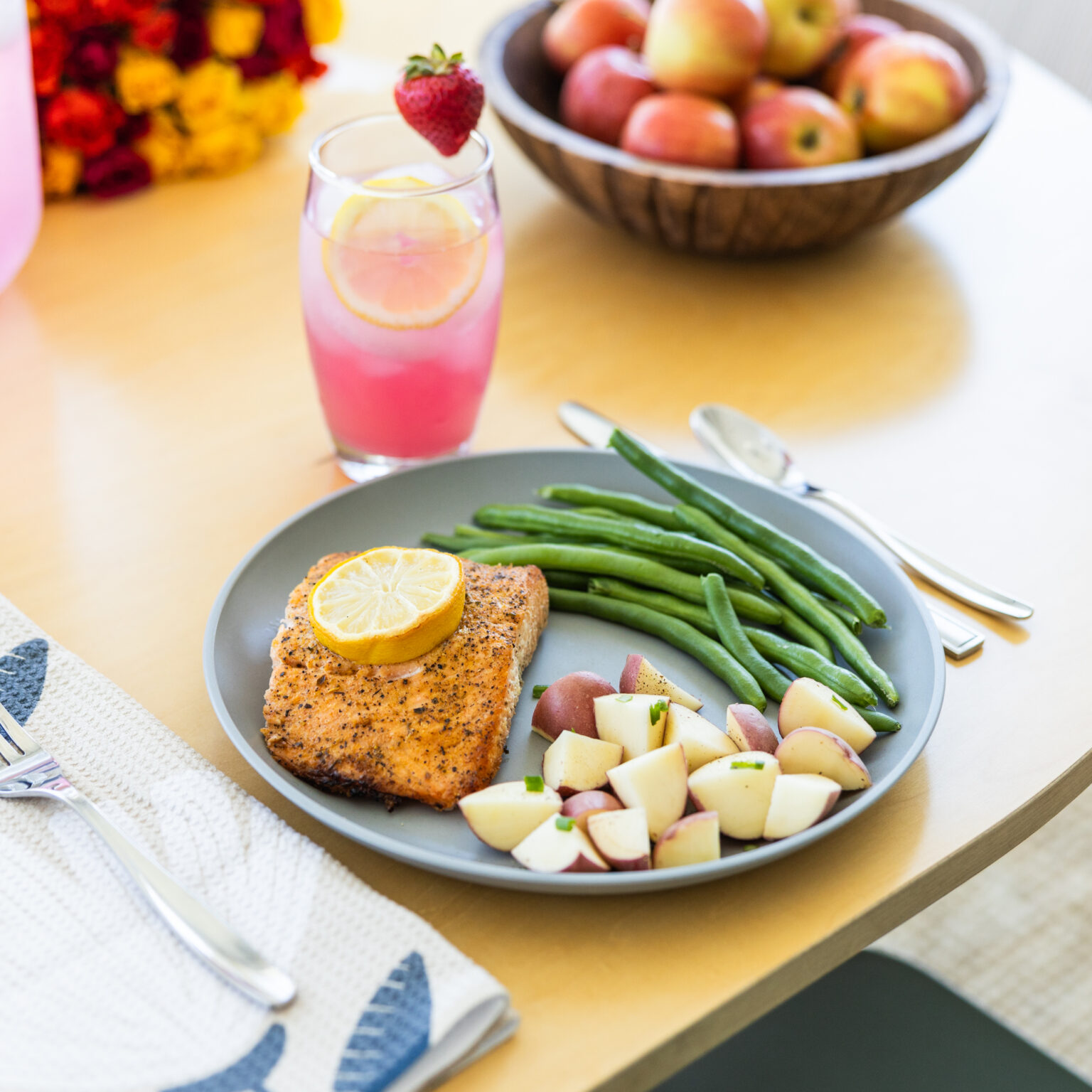 16 Piece Wheat Straw Dinnerware Set | Grow Forward